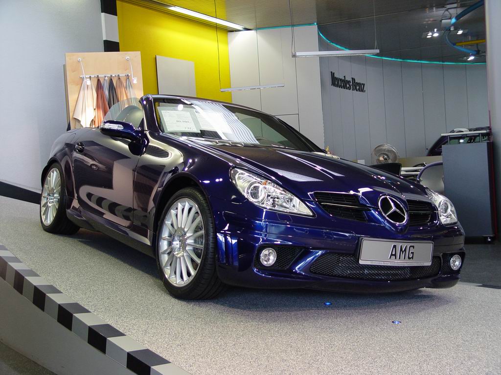 SLK *designo* blue in USA? | Mercedes-Benz Forum