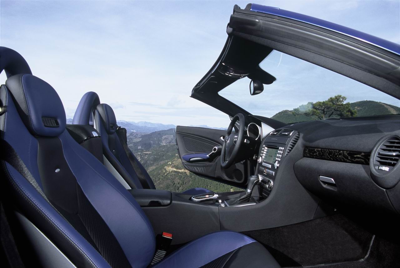 SLK *designo* blue in USA? | Mercedes-Benz Forum